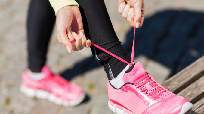 The Best Way To Tie Shoes – The Proven Method To Make Your Shoes Feel ...